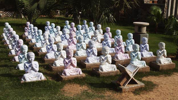 A photowalk through10 statues that unveil creative India | India.com