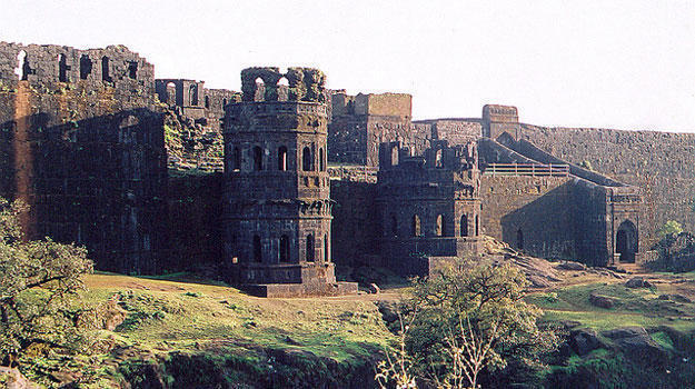 Mumbai to Raigad: How to reach Raigad from Mumbai by road | India.com