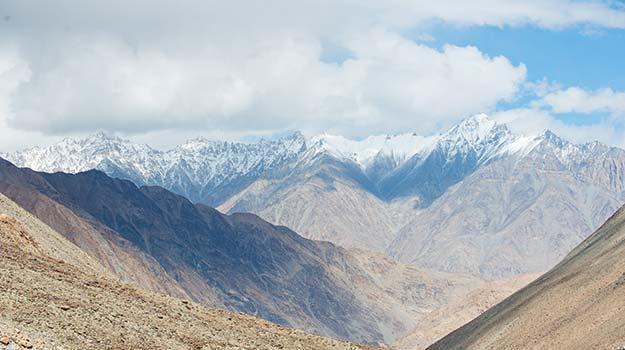 Captivating pictures of Chang La Pass in Ladakh | India.com