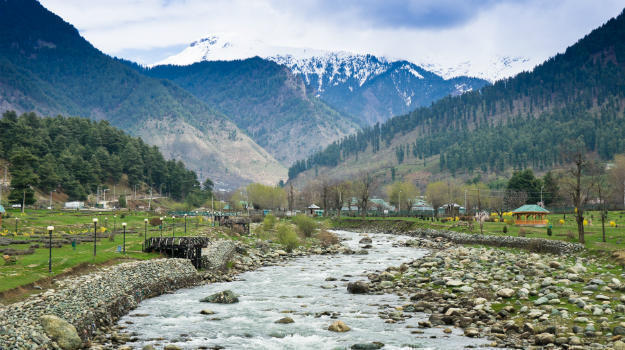 These pictures of Pahalgham will make you want to take a trip | India.com