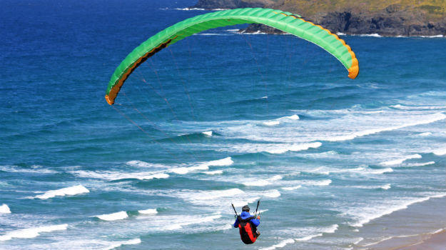 5 best Paragliding destinations in India that are breathtaking! | India.com