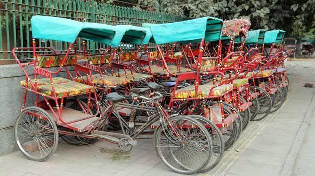 Where to experience the thrill of cycle rickshaw rides in India | India.com
