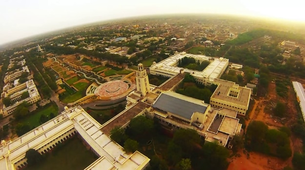 Prettiest University Campuses In India That You Will Want To Visit ...