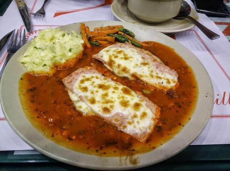 11 Restaurants in Mumbai that serve the best Seafood | India.com