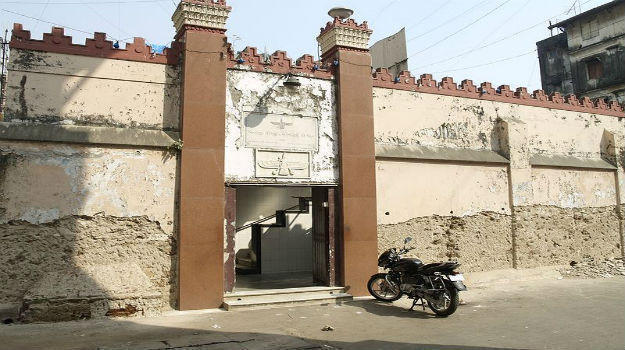 Banaji Limji Agiary: The Oldest Fire Temple In Mumbai | India.com
