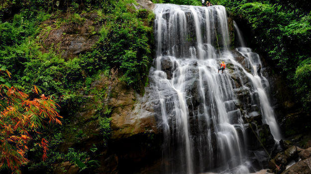 Best places To Try Waterfall Rappelling In India | India.com