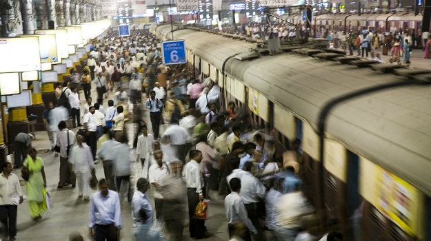 Mumbai local trains: 7 facts that’ll blow your freaking mind! | India.com