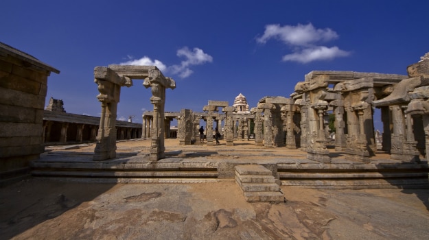 Have you ever seen a pillar floating above the ground? Visit Veerbhadra ...