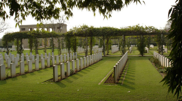 8 most impressive World War cemeteries in India | India.com