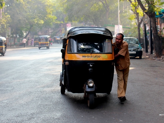 TRAVEL ALERT! Auto rickshaws are on strike in Mumbai today | India.com
