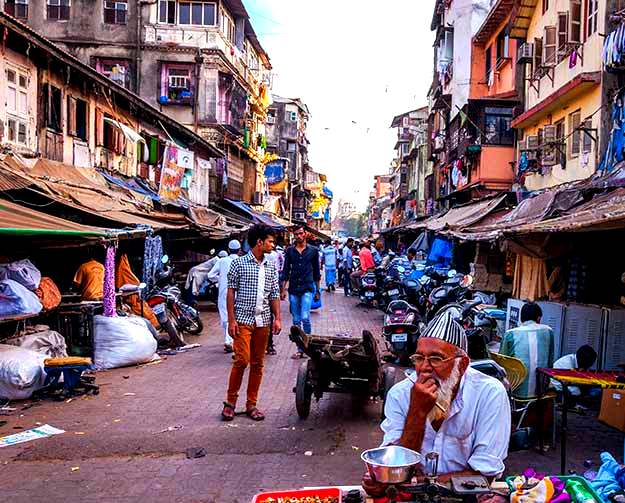 Chor Bazaar in Mumbai | Chor Bazaar Tour | Chor Bazaar Map | Chor ...