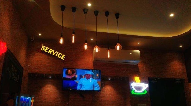 A F.R.I.E.N.D.S Cafe just opened in Kolkata and it’s every fan’s dream ...