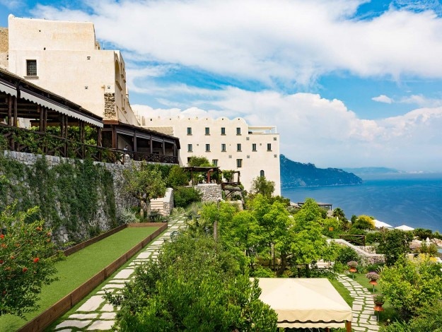 7 best clifftop hotels in the world with spectacular views | India.com