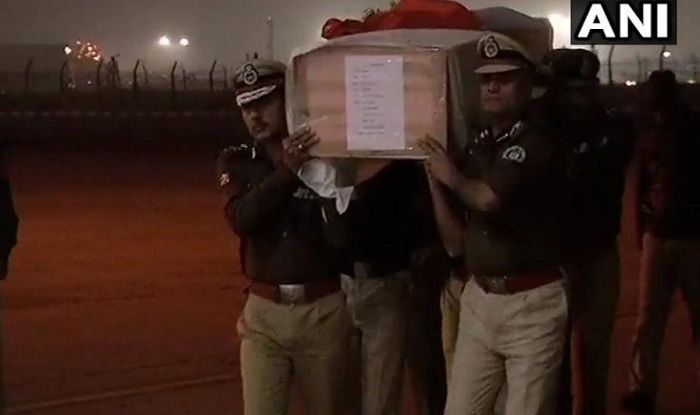 Pulwama Terror Attack Live News Updates: Flight Carrying Mortal Remains ...