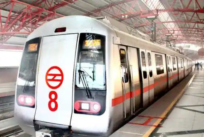 Crying Metro Station