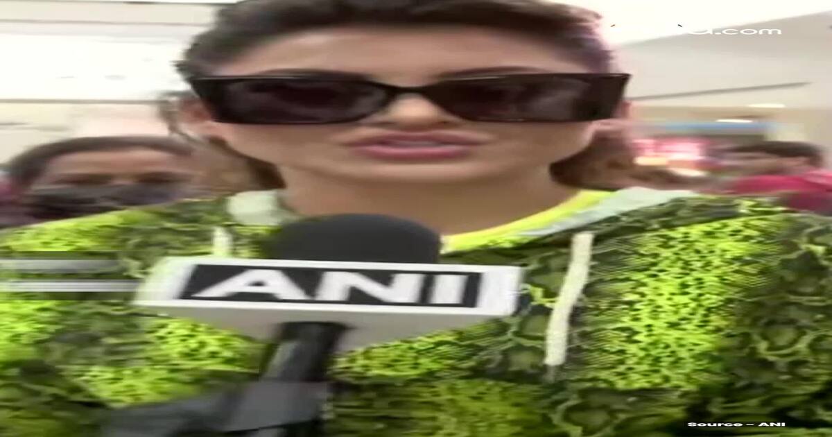 CWC 2023: Urvashi Rautela Trophy को लेकर दिखीं Super Excited!