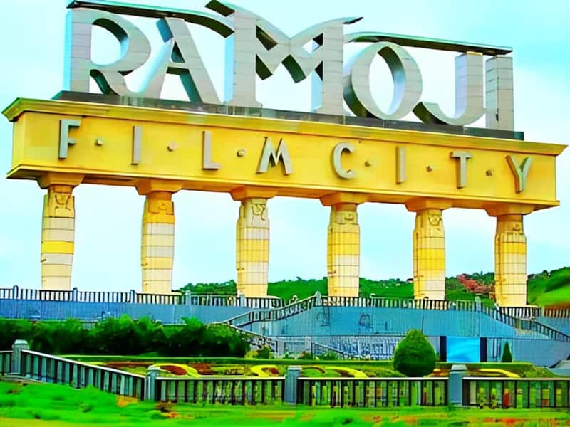 Charminar To Salar Jung Museum: 5 Best Places To Visit In Hyderabad