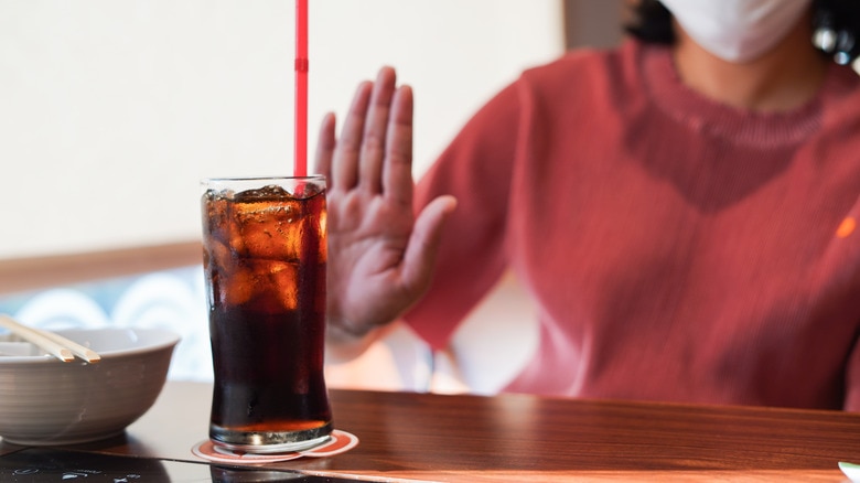 Why You Should Avoid Soft Drinks This Summer