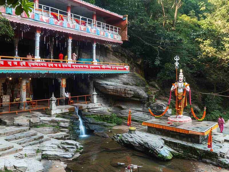Explore Dehraduns Top 10 Tourist Spots For Families