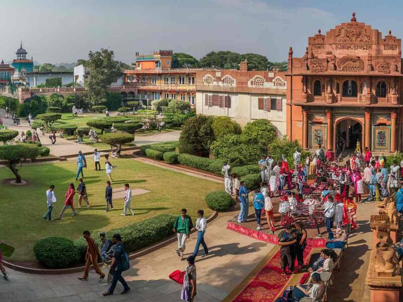 Top 8 Places To Visit In Varanasi For An Unforgettable Adventure With Friends