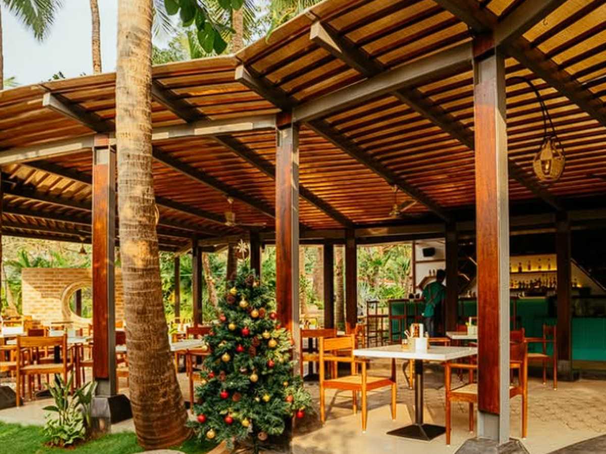 Hunger Feeling In Goa ? Try These 7 Best Rooftop Cafes With Great Views ...