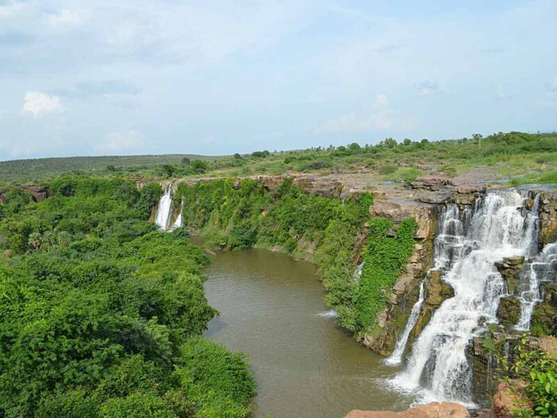 Top 7 Stunning Waterfalls Near Chennai For Your Next Adventure