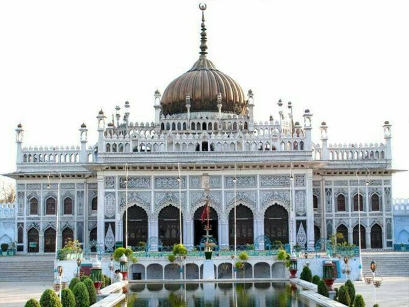 Discover The Unique Blend Of Mughal And Rajput Architecture In Lucknows ...