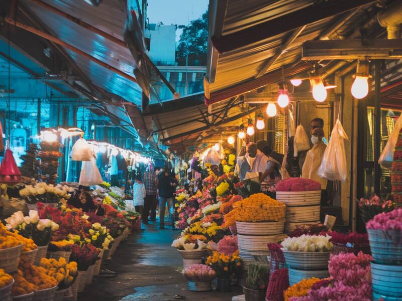 A Walk Through Mumbai City’s Street Markets That Open Only At Midnight