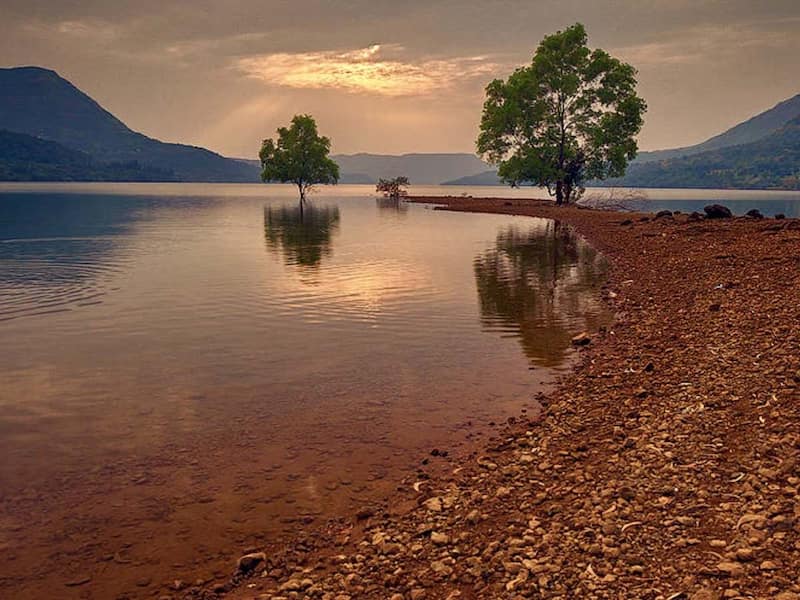 Top 5 Lakes Near Pune City For Boating And Picnics