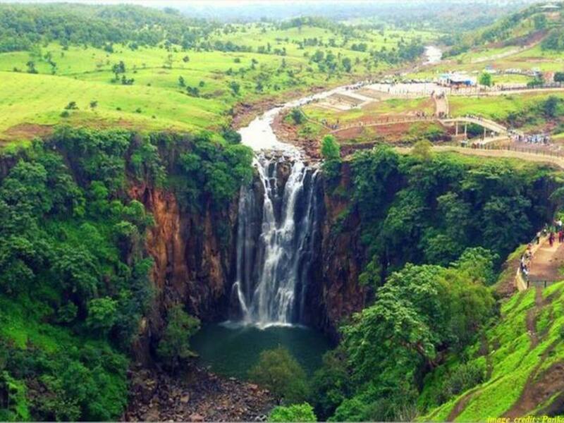 6 Ranchi Waterfalls Straight Out Of A Bollywood Dream—You’ll Fall in Love!